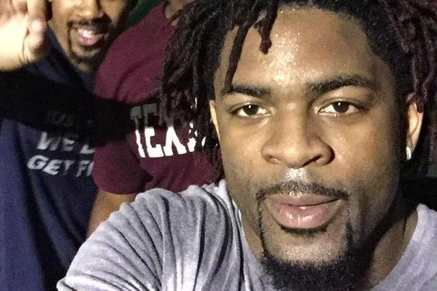 49ers Sign Ex-Raider Damontre Moore to One-Year Contract