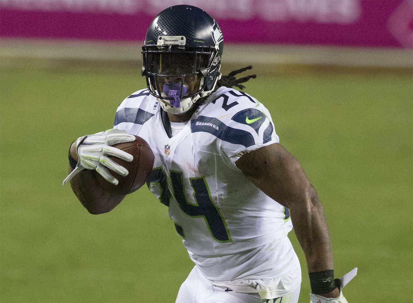 Marshawn Lynch Returns to Seattle Ahead of Season Finale vs. Niners