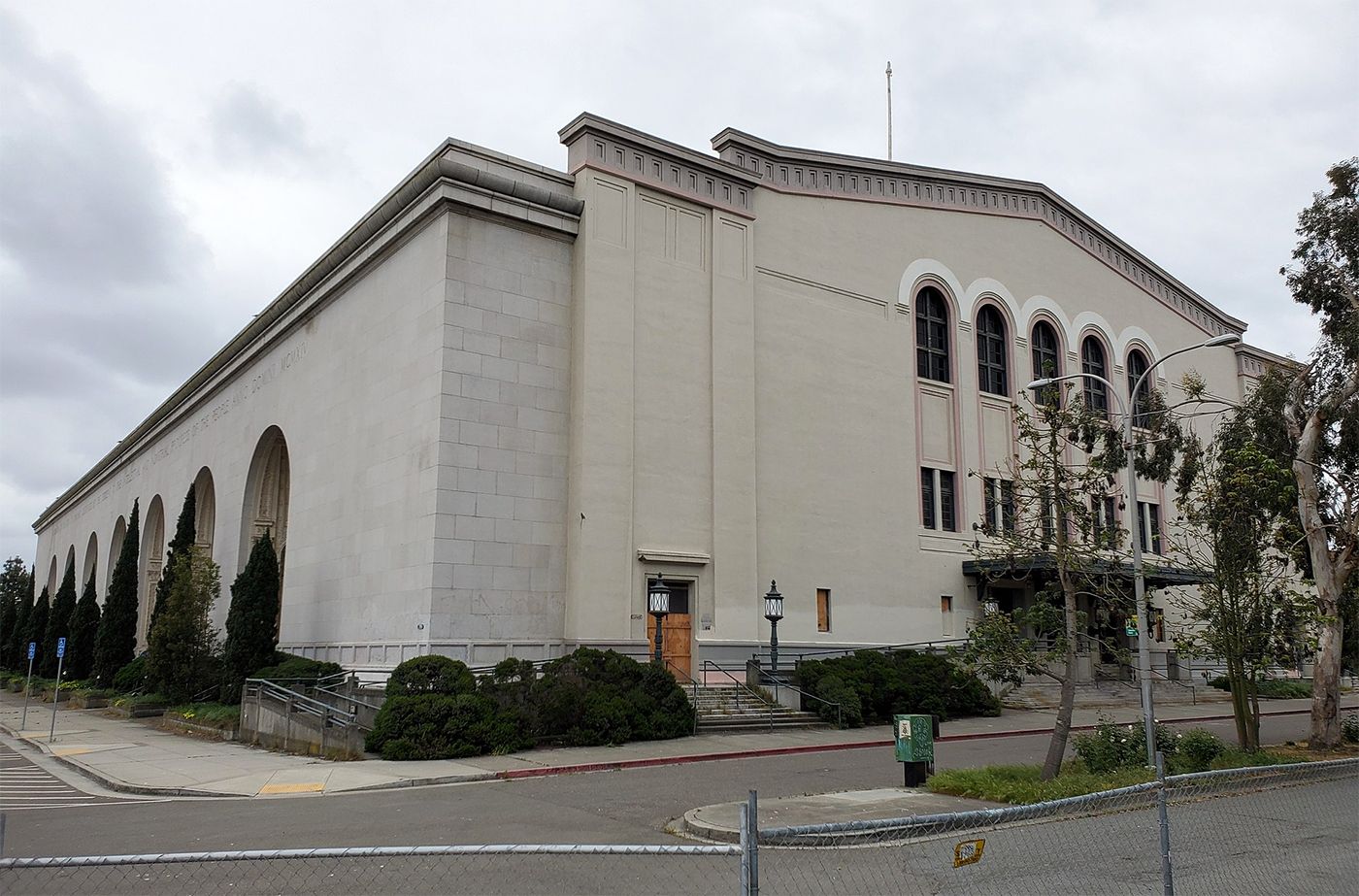 Mummified Body Found In Oakland Convention Center Wall Identified as ...