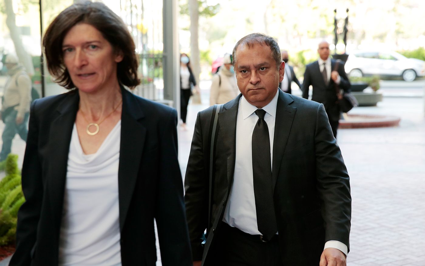 Elizabeth Holmes' Former Boyfriend and Business Partner Sunny Balwani ...