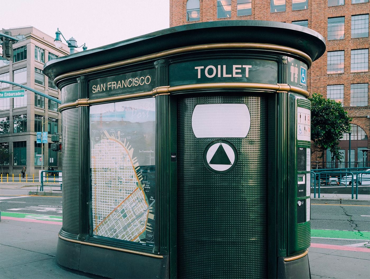 Governor's Office Wades Into Noe Valley Toilet Controversy, Says Funds ...