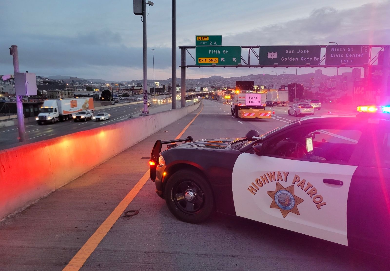 Six Collisions Lead to 19-Car Pileup and Traffic Mess on Southbound 101 ...