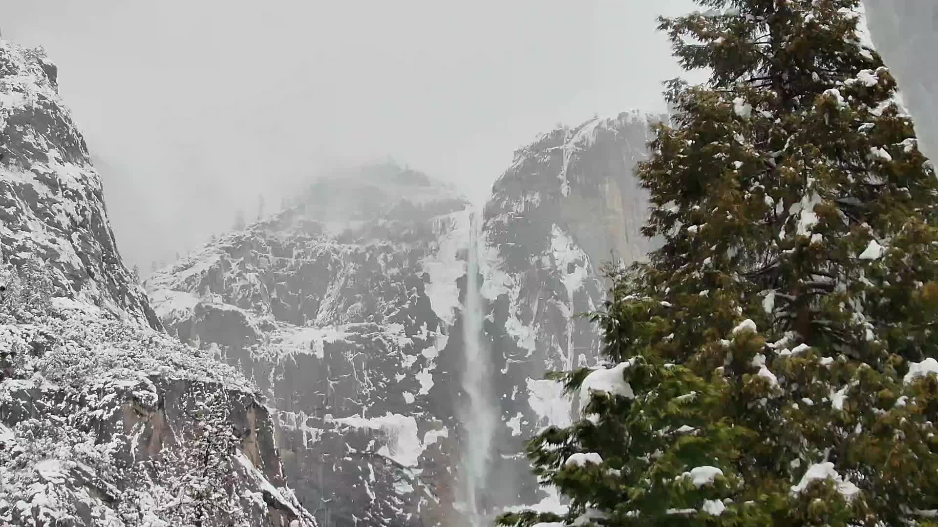 Yosemite Closed Due to Serious Snow and Storm Conditions Through Wednesday