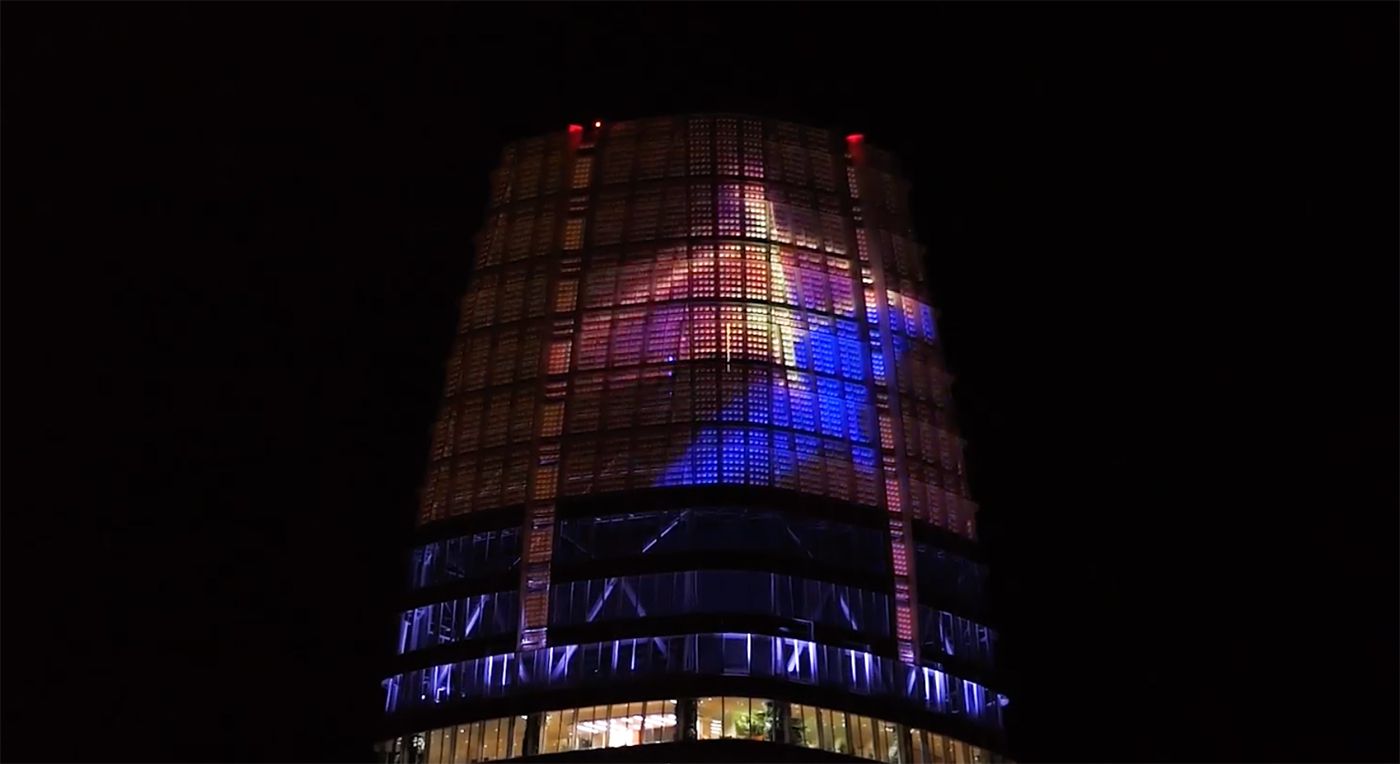 Guest Artist Creates Bird-Like Projections for Salesforce Tower, to ...