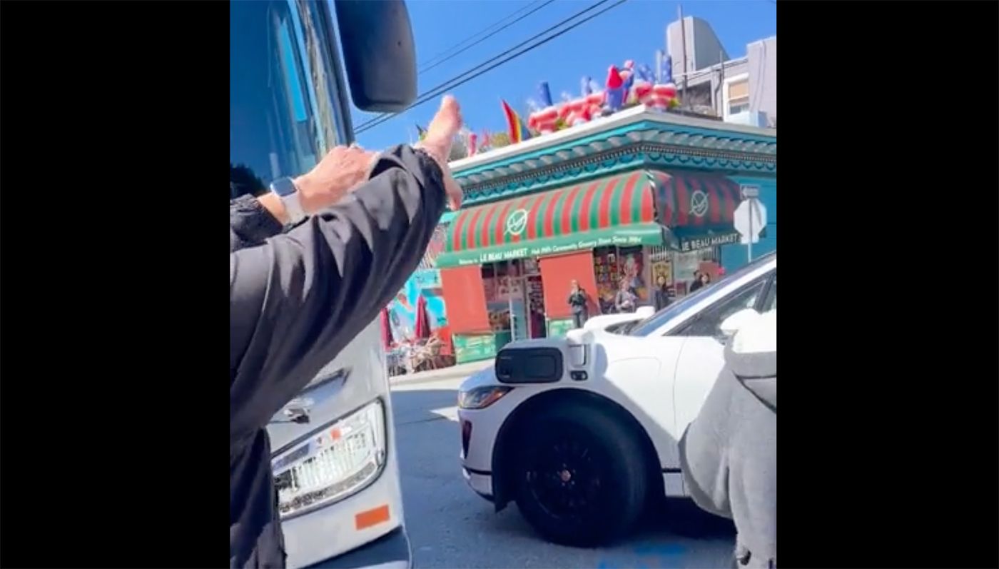 Another Waymo Decided to Park In the Middle of an Intersection ...