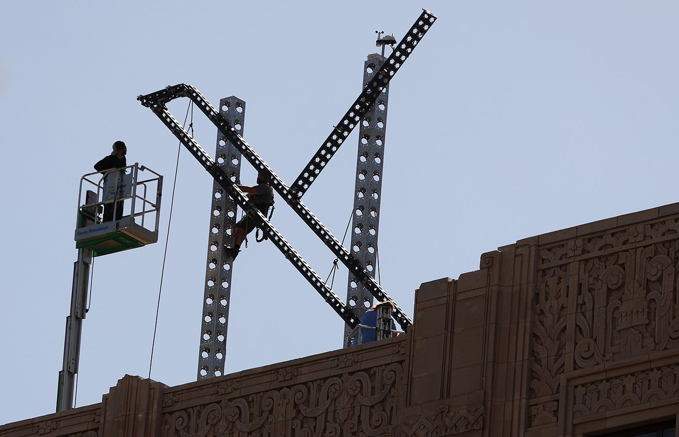 Musk Says X 'May Fail' Amid Weekend of Glitches and Drama