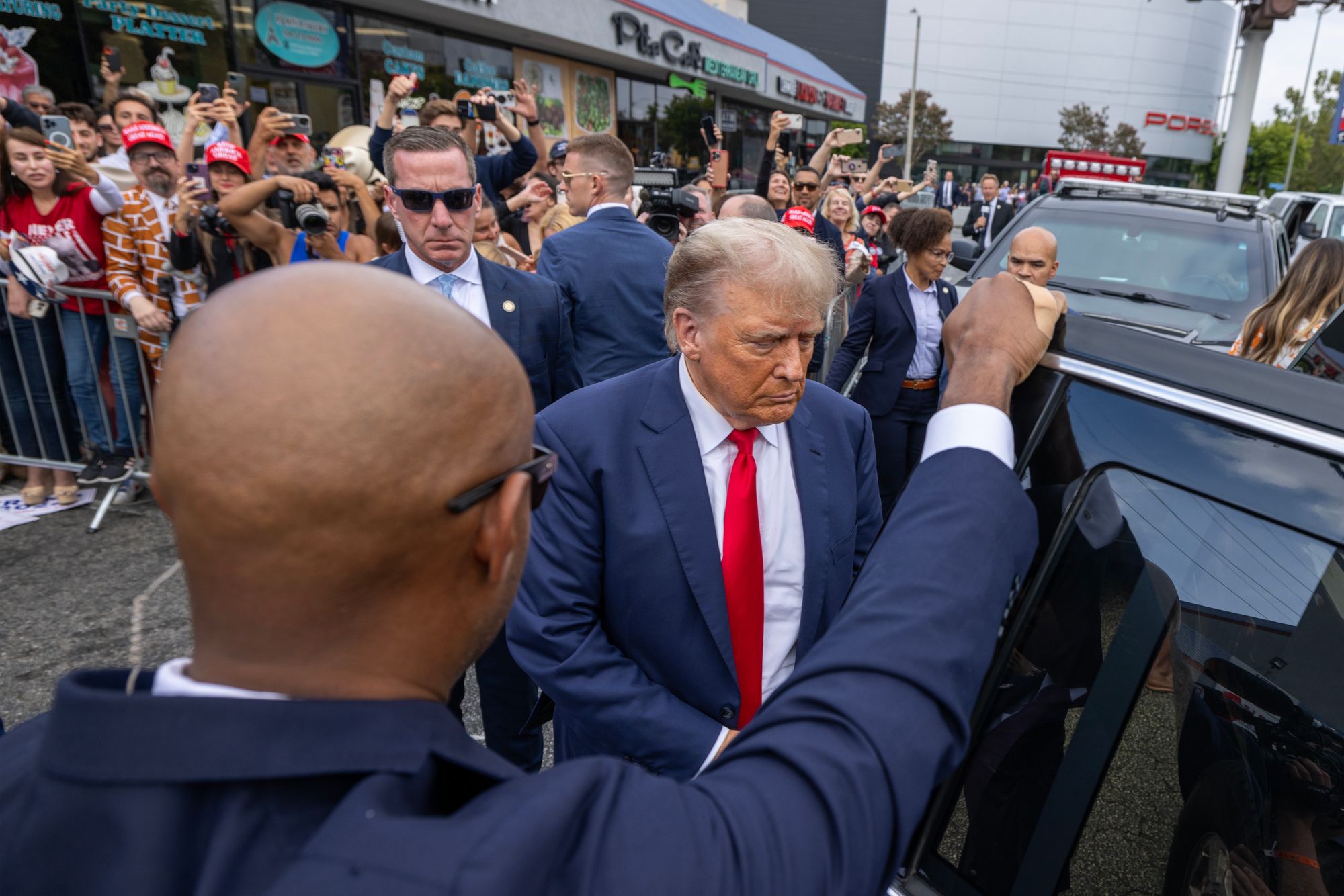 Trump Tries to Win Over California Republicans by Advocating Violence ...