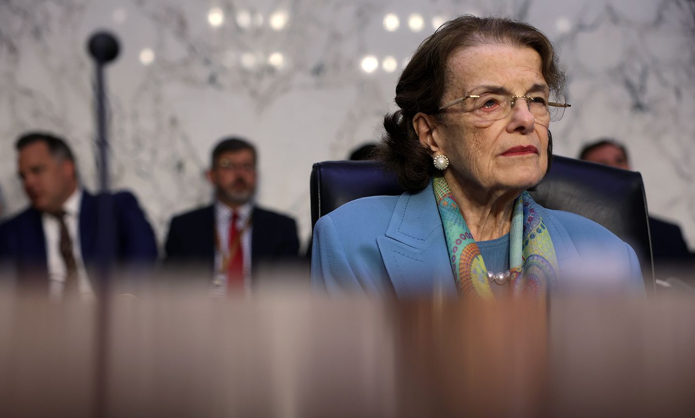 Feinstein's Daughter Heads to Court With Trustees Next Week; Senator ...
