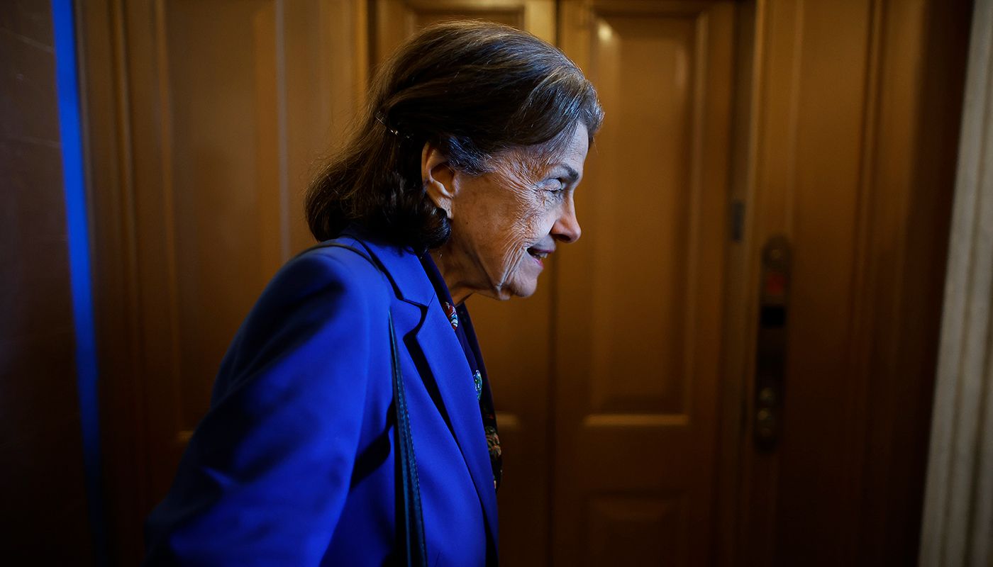 Feinstein Memorial Moved Outdoors to Steps of City Hall; Kamala Harris ...