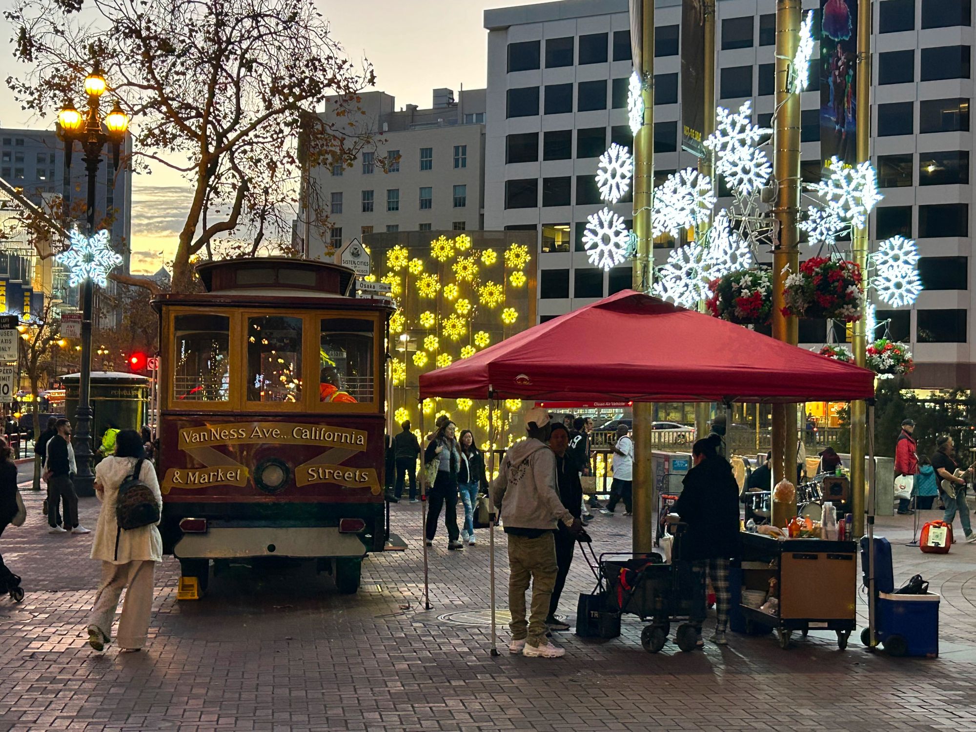 Day Around the Bay: Hundreds of SFO Flights Delayed, Rain Floods Some ...