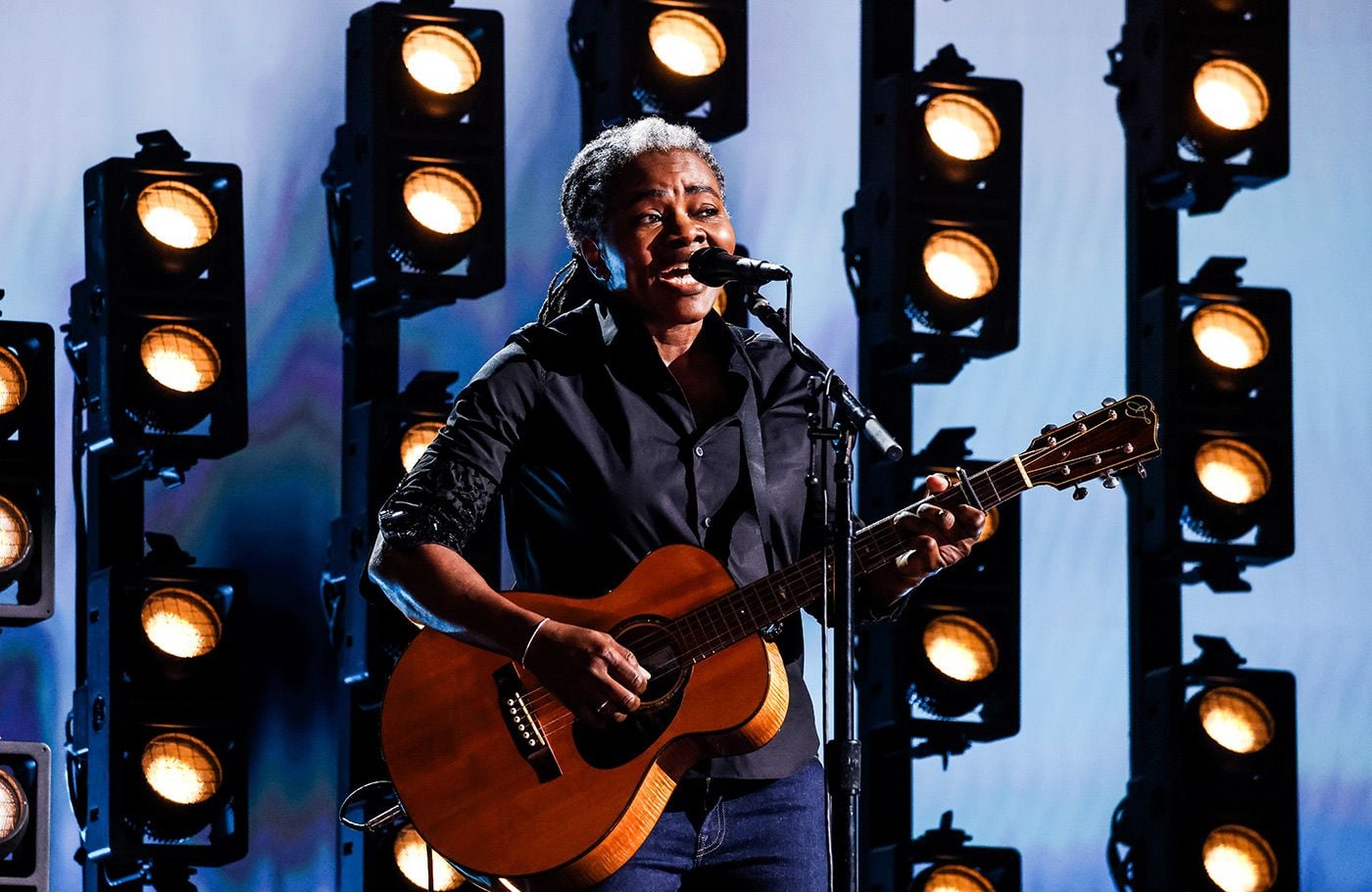 Will Reclusive Artist and San Francisco Resident Tracy Chapman Get Back ...