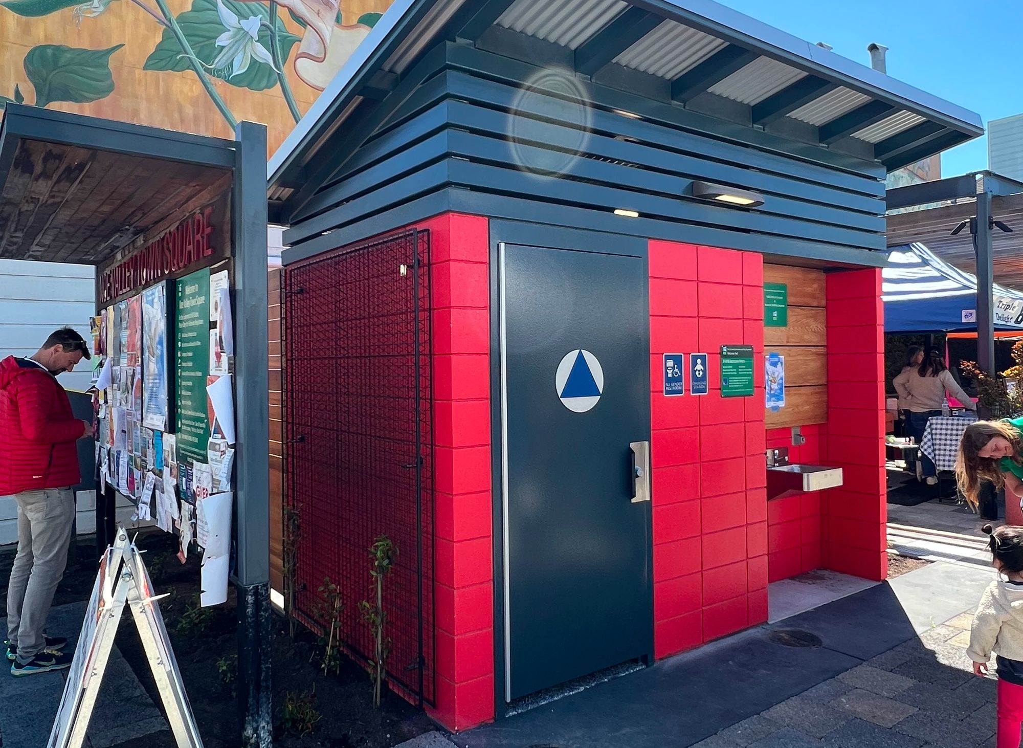 Notorious Formerly $1.7 Million Noe Valley Public Toilet Opens With ‘Potty Party,’ Scatological ...