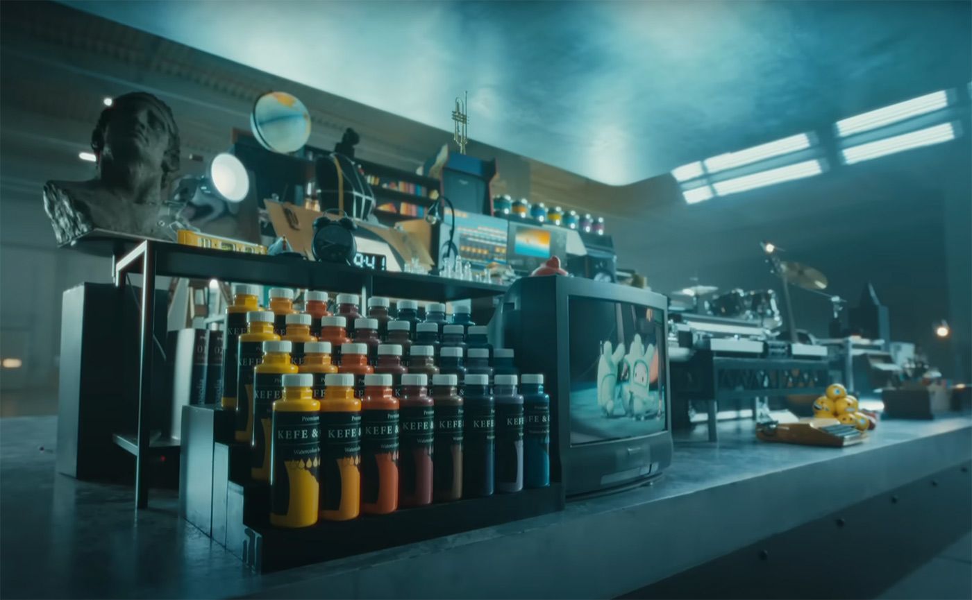 Apple Apologizes For Disastrously Tone-Deaf Ad Showing Machine Crushing ...