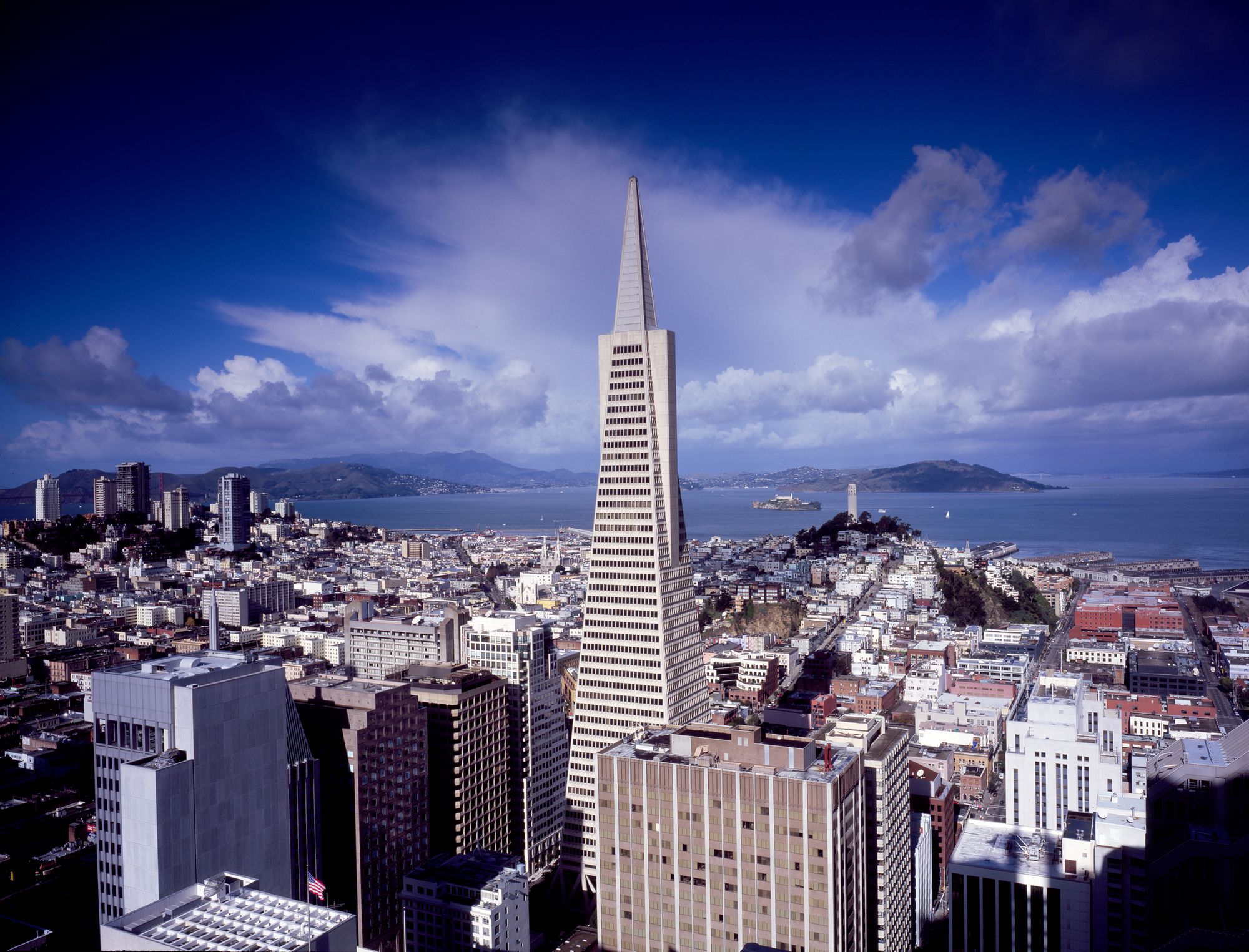 Shards of Glass Fell From the Transamerica Pyramid Thursday Night, So ...