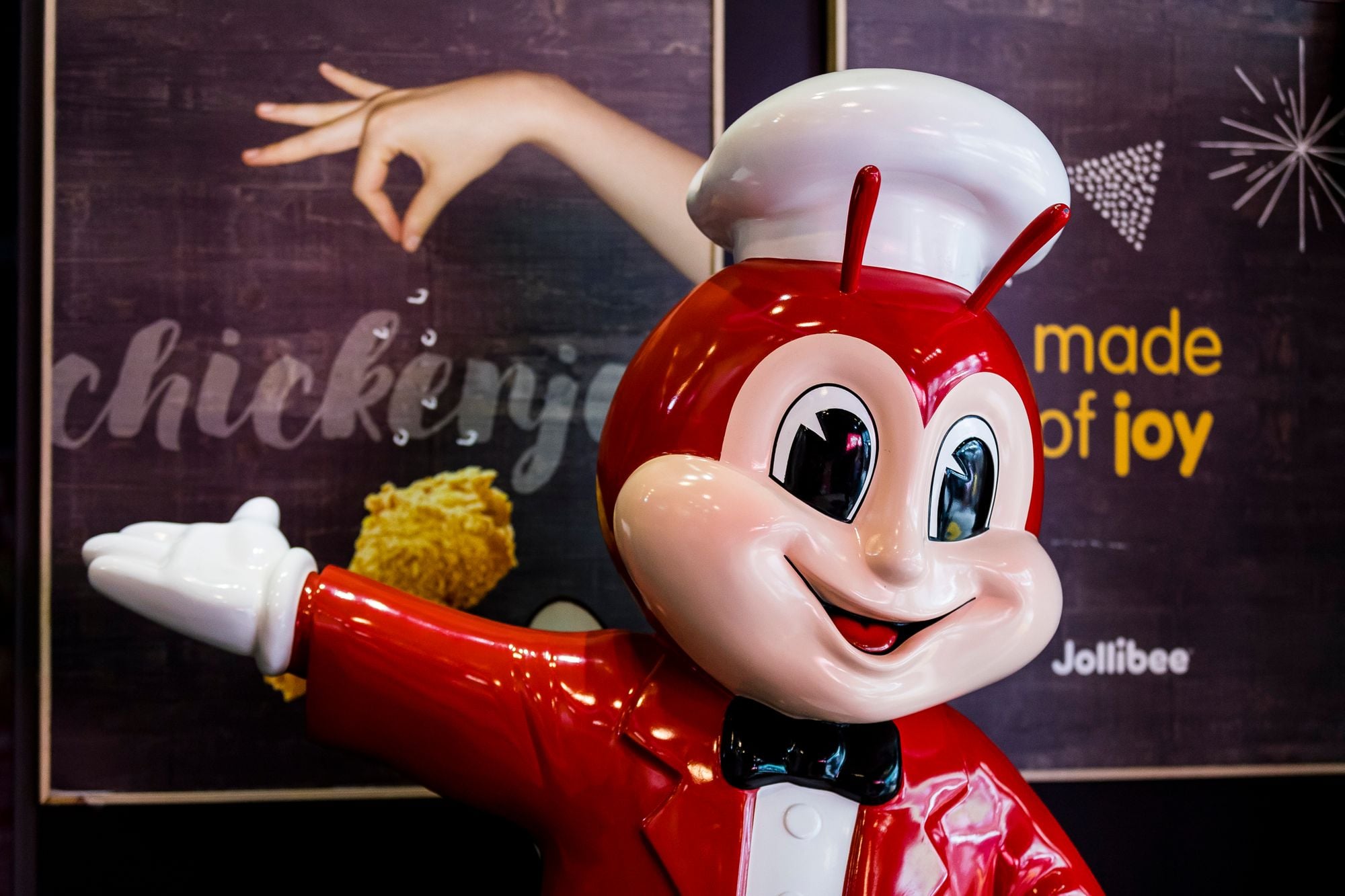 Day Around the Bay: That Union Square Jollibee in the Former Payless Is ...